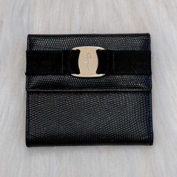 Salvatore Ferragamo | Bags | Salvatore Ferragamo Black Leather Compact ...